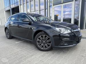 Black Opel Insignia 2015 in Vilnius, with an engine capacity of 2.00 L and mileage of 160 thousand km for 6800 €, photo 3 on AUTOMOTO.COM.LV