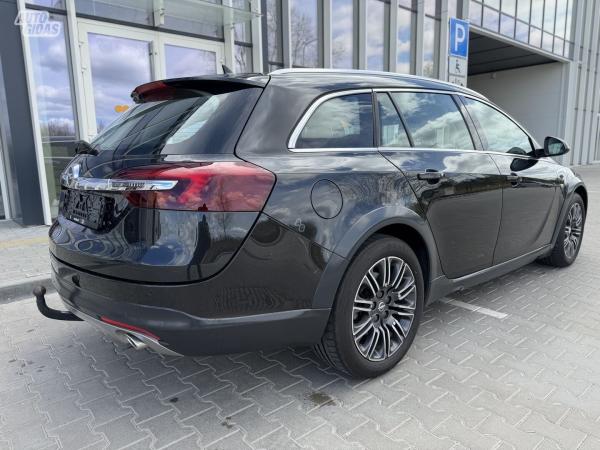 Black Opel Insignia 2015 in Vilnius, with an engine capacity of 2.00 L and mileage of 160 thousand km for 6800 €, photo 4 on AUTOMOTO.COM.LV