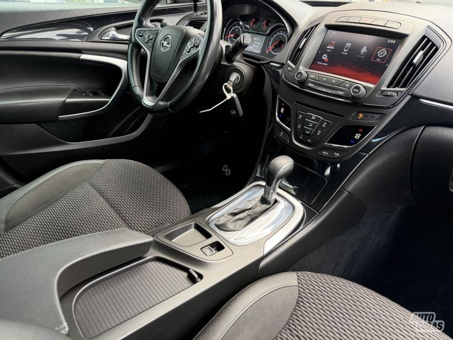 Black Opel Insignia 2015 in Vilnius, with an engine capacity of 2.00 L and mileage of 160 thousand km for 6800 €, photo 12 on AUTOMOTO.COM.LV