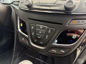 Black Opel Insignia 2015 in Vilnius, with an engine capacity of 2.00 L and mileage of 160 thousand km for 6800 €, photo 13 on AUTOMOTO.COM.LV