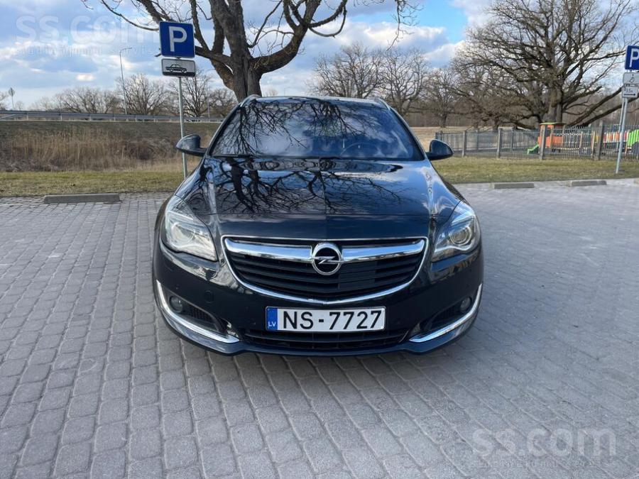 Black Opel Insignia 2015 in Ogre, with an engine capacity of 2.00 L and mileage of 262 thousand km for 7595 €, photo 3 on AUTOMOTO.COM.LV