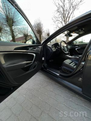 Black Opel Insignia 2015 in Ogre, with an engine capacity of 2.00 L and mileage of 262 thousand km for 7595 €, photo 11 on AUTOMOTO.COM.LV