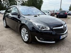 Black Opel Insignia 2015 in Riga, with an engine capacity of 2.00 L and mileage of 0 thousand km for 6750 €, photo 4 on AUTOMOTO.COM.LV