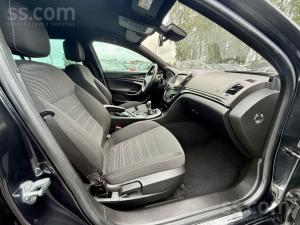 Black Opel Insignia 2015 in Riga, with an engine capacity of 2.00 L and mileage of 0 thousand km for 6750 €, photo 12 on AUTOMOTO.COM.LV