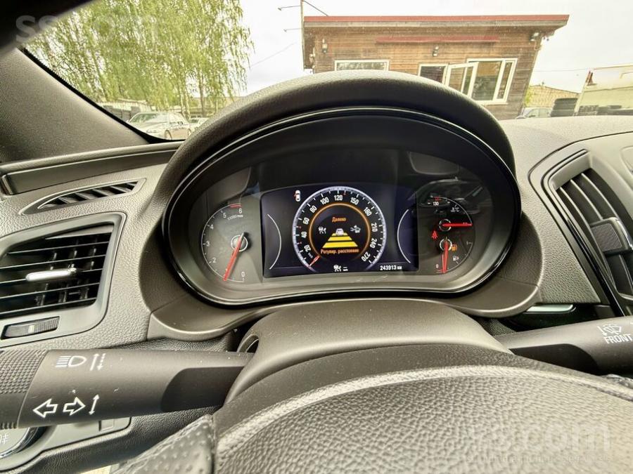 Black Opel Insignia 2015 in Riga, with an engine capacity of 2.00 L and mileage of 0 thousand km for 6750 €, photo 17 on AUTOMOTO.COM.LV