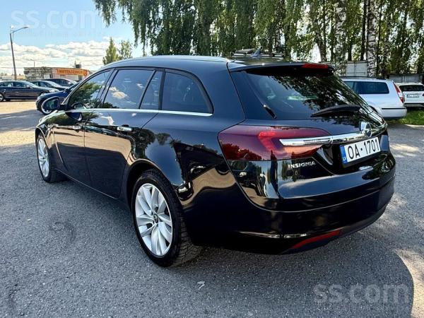 Black Opel Insignia 2015 in Riga, with an engine capacity of 2.00 L and mileage of 0 thousand km for 6750 €, photo 6 on AUTOMOTO.COM.LV