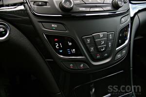 Melns Opel Insignia 2015 Tukums, ar dzinēja tilpumu 2.00 L un nobraukumu 266 tūkst. km par 6650 €, foto 17 vietnē AUTOMOTO.COM.LV