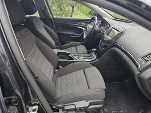 Black Opel Insignia 2015 in Ukmerge, with an engine capacity of 1.96 L and mileage of 234 thousand km for 4900 €, photo 12 on AUTOMOTO.COM.LV