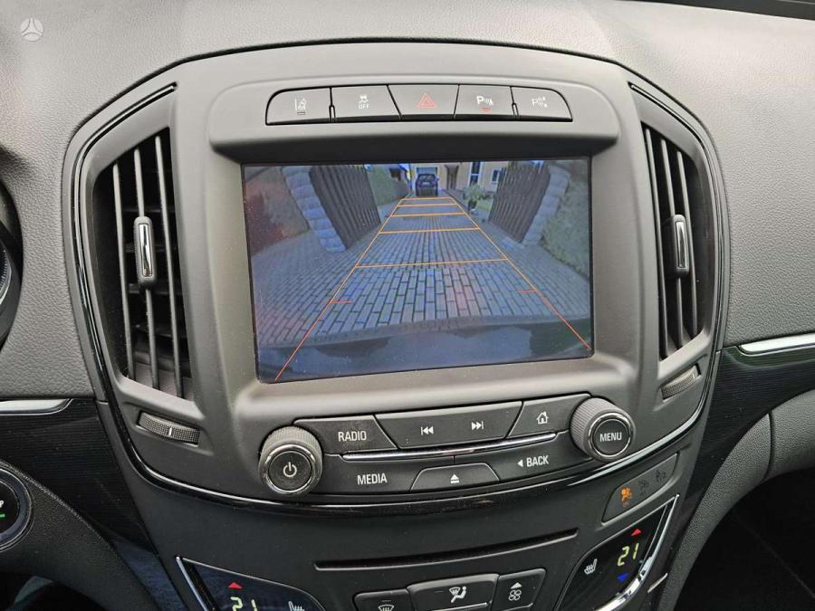 Black Opel Insignia 2015 in Ukmerge, with an engine capacity of 1.96 L and mileage of 234 thousand km for 4900 €, photo 16 on AUTOMOTO.COM.LV