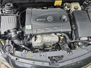 Black Opel Insignia 2015 in Ukmerge, with an engine capacity of 1.96 L and mileage of 234 thousand km for 4900 €, photo 18 on AUTOMOTO.COM.LV
