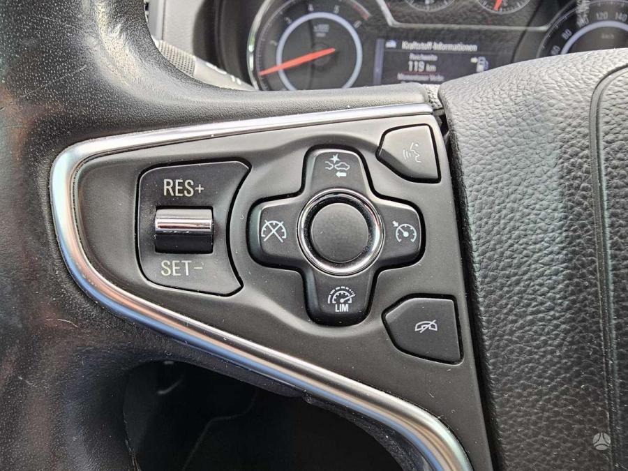 Black Opel Insignia 2015 in Ukmerge, with an engine capacity of 1.96 L and mileage of 234 thousand km for 4900 €, photo 22 on AUTOMOTO.COM.LV