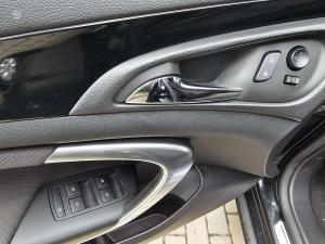 Black Opel Insignia 2015 in Ukmerge, with an engine capacity of 1.96 L and mileage of 234 thousand km for 4900 €, photo 31 on AUTOMOTO.COM.LV