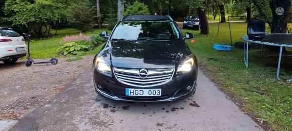Black Opel Insignia 2015 in Prienai, with an engine capacity of 1.96 L and mileage of 320 thousand km for 5700 €, photo 1 on AUTOMOTO.COM.LV