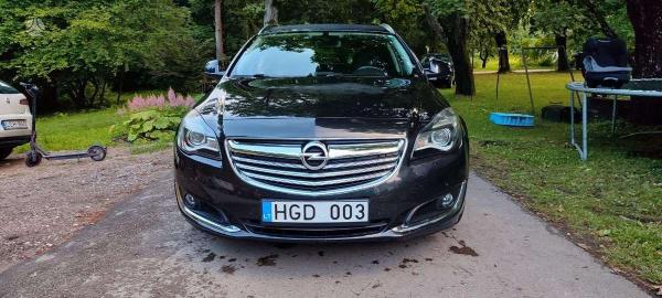 Black Opel Insignia 2015 in Prienai, with an engine capacity of 1.96 L and mileage of 320 thousand km for 5700 €, photo 2 on AUTOMOTO.COM.LV