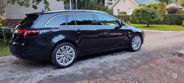 Black Opel Insignia 2015 in Prienai, with an engine capacity of 1.96 L and mileage of 320 thousand km for 5700 €, photo 4 on AUTOMOTO.COM.LV