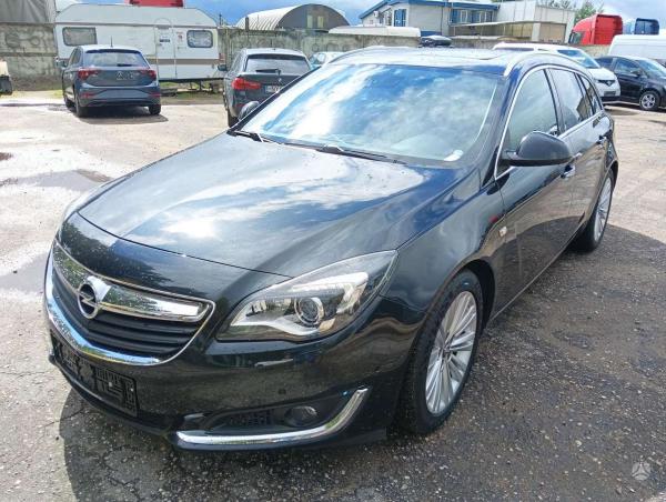 Black Opel Insignia 2015 in Marijampole, with an engine capacity of 1.96 L and mileage of 236 thousand km for 4800 €, photo 1 on AUTOMOTO.COM.LV