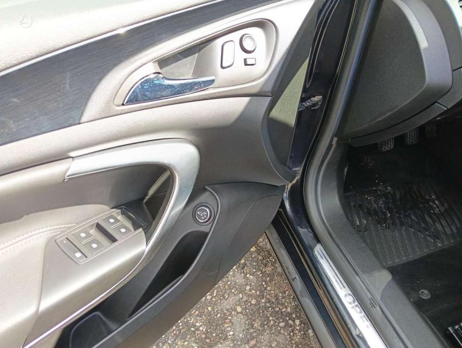 Melns Opel Insignia 2015 Marijampole, ar dzinēja tilpumu 1.96 L un nobraukumu 236 tūkst. km par 4800 €, foto 17 vietnē AUTOMOTO.COM.LV