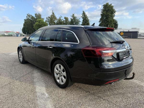 Black Opel Insignia 2015 in Marijampole, with an engine capacity of 1.96 L and mileage of 276 thousand km for 5450 €, photo 4 on AUTOMOTO.COM.LV