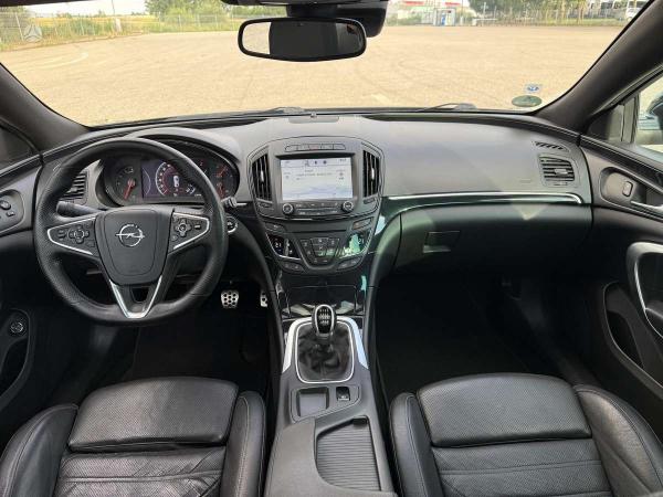 Black Opel Insignia 2015 in Marijampole, with an engine capacity of 1.96 L and mileage of 276 thousand km for 5450 €, photo 10 on AUTOMOTO.COM.LV