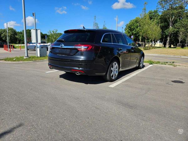 Black Opel Insignia 2015 in Klaipeda, with an engine capacity of 1.96 L and mileage of 255 thousand km for 5500 €, photo 3 on AUTOMOTO.COM.LV