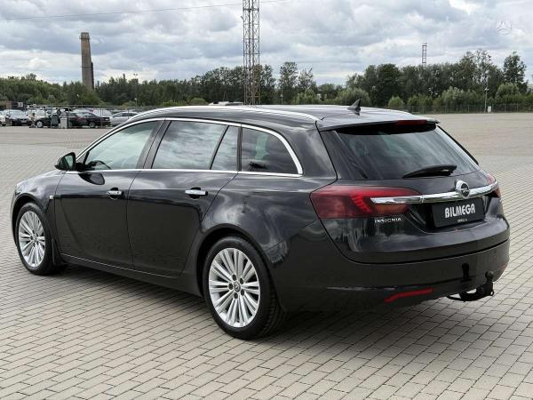Black Opel Insignia 2015 in Marijampole, with an engine capacity of 1.96 L and mileage of 196 thousand km for 5400 €, photo 5 on AUTOMOTO.COM.LV