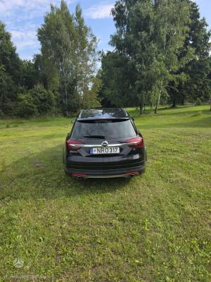 Black Opel Insignia 2015 in Vilnius, with an engine capacity of 1.96 L and mileage of 228 thousand km for 6000 €, photo 4 on AUTOMOTO.COM.LV