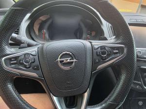 Black Opel Insignia 2015 in Vilnius, with an engine capacity of 1.96 L and mileage of 228 thousand km for 6000 €, photo 9 on AUTOMOTO.COM.LV