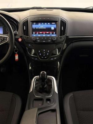 Black Opel Insignia 2015 in Marijampole, with an engine capacity of 1.60 L and mileage of 126 thousand km for 6450 €, photo 16 on AUTOMOTO.COM.LV