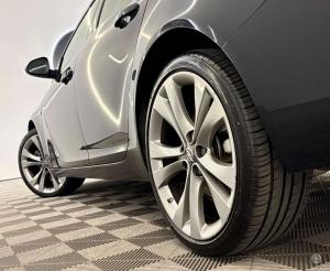 Black Opel Insignia 2015 in Marijampole, with an engine capacity of 1.60 L and mileage of 126 thousand km for 6450 €, photo 21 on AUTOMOTO.COM.LV