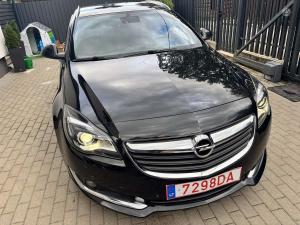 Black Opel Insignia 2015 in Vilnius, with an engine capacity of 1.96 L and mileage of 303 thousand km for 5200 €, photo 5 on AUTOMOTO.COM.LV