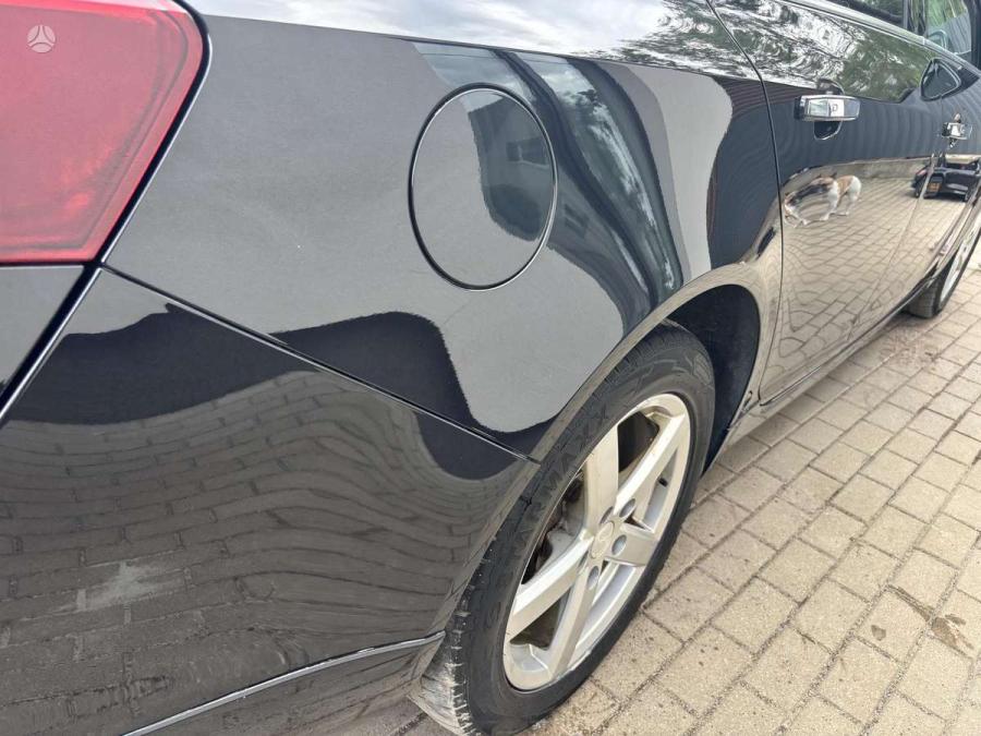 Black Opel Insignia 2015 in Vilnius, with an engine capacity of 1.96 L and mileage of 303 thousand km for 5200 €, photo 7 on AUTOMOTO.COM.LV