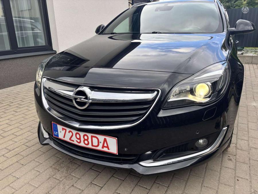 Black Opel Insignia 2015 in Vilnius, with an engine capacity of 1.96 L and mileage of 303 thousand km for 5200 €, photo 14 on AUTOMOTO.COM.LV
