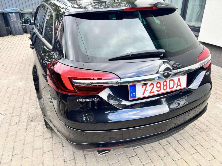 Black Opel Insignia 2015 in Vilnius, with an engine capacity of 1.96 L and mileage of 303 thousand km for 5200 €, photo 15 on AUTOMOTO.COM.LV