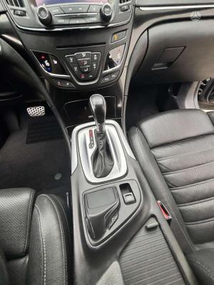 Black Opel Insignia 2015 in Vilnius, with an engine capacity of 1.96 L and mileage of 303 thousand km for 5200 €, photo 20 on AUTOMOTO.COM.LV