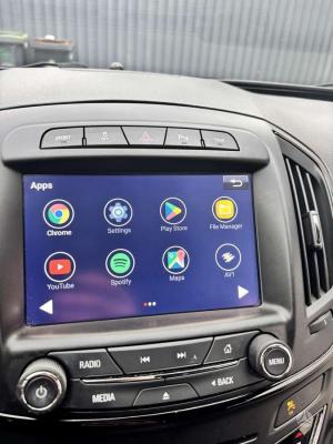 Black Opel Insignia 2015 in Vilnius, with an engine capacity of 1.96 L and mileage of 303 thousand km for 5200 €, photo 23 on AUTOMOTO.COM.LV