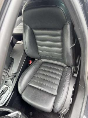 Black Opel Insignia 2015 in Vilnius, with an engine capacity of 1.96 L and mileage of 303 thousand km for 5200 €, photo 25 on AUTOMOTO.COM.LV