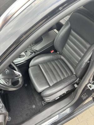 Black Opel Insignia 2015 in Vilnius, with an engine capacity of 1.96 L and mileage of 303 thousand km for 5200 €, photo 27 on AUTOMOTO.COM.LV