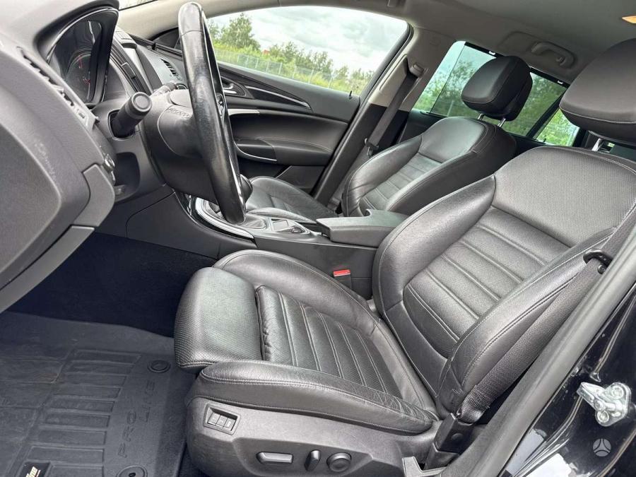Black Opel Insignia 2015 in Marijampole, with an engine capacity of 1.96 L and mileage of 196 thousand km for 4600 €, photo 14 on AUTOMOTO.COM.LV
