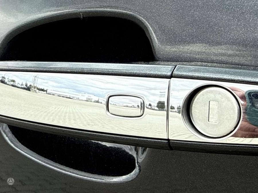 Black Opel Insignia 2015 in Marijampole, with an engine capacity of 1.96 L and mileage of 196 thousand km for 4600 €, photo 26 on AUTOMOTO.COM.LV