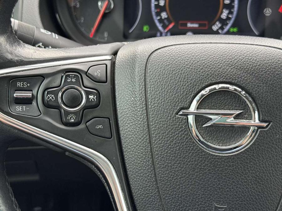 Black Opel Insignia 2015 in Marijampole, with an engine capacity of 1.96 L and mileage of 196 thousand km for 4600 €, photo 30 on AUTOMOTO.COM.LV
