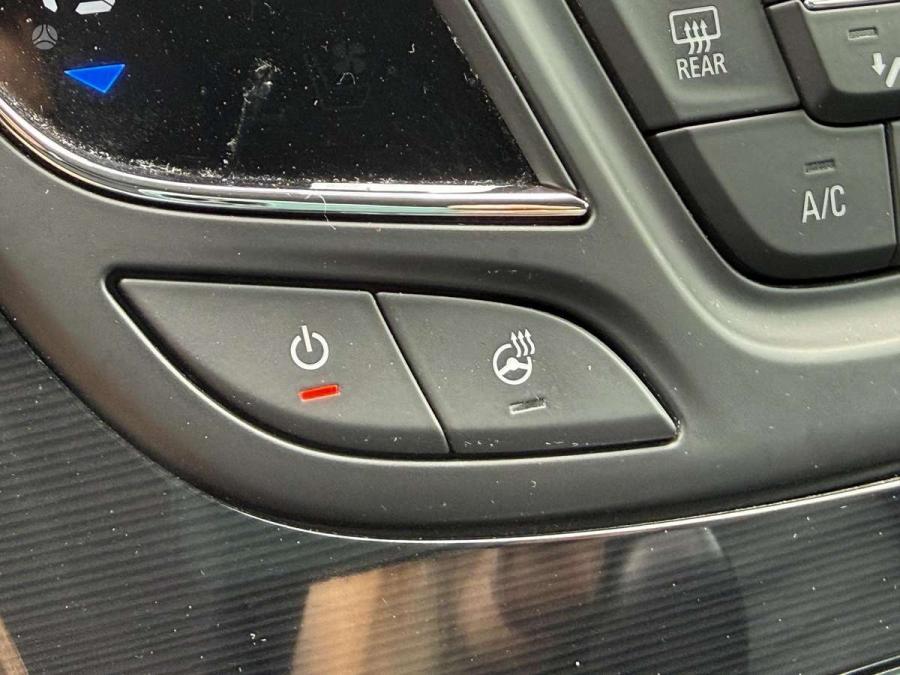 Black Opel Insignia 2015 in Marijampole, with an engine capacity of 1.96 L and mileage of 196 thousand km for 4600 €, photo 33 on AUTOMOTO.COM.LV
