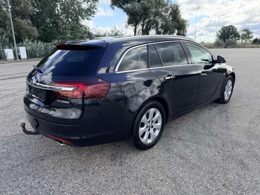 Black Opel Insignia 2015 in Marijampole, with an engine capacity of 1.96 L and mileage of 276 thousand km for 4950 €, photo 5 on AUTOMOTO.COM.LV
