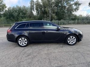 Black Opel Insignia 2015 in Marijampole, with an engine capacity of 1.96 L and mileage of 276 thousand km for 4950 €, photo 6 on AUTOMOTO.COM.LV