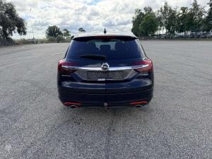 Black Opel Insignia 2015 in Marijampole, with an engine capacity of 1.96 L and mileage of 276 thousand km for 4950 €, photo 8 on AUTOMOTO.COM.LV