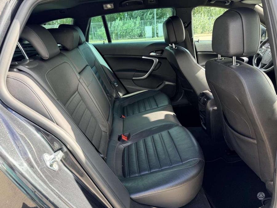 Black Opel Insignia 2015 in Marijampole, with an engine capacity of 1.96 L and mileage of 276 thousand km for 4950 €, photo 18 on AUTOMOTO.COM.LV