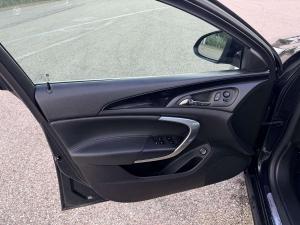 Black Opel Insignia 2015 in Marijampole, with an engine capacity of 1.96 L and mileage of 276 thousand km for 4950 €, photo 20 on AUTOMOTO.COM.LV
