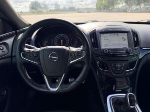 Black Opel Insignia 2015 in Marijampole, with an engine capacity of 1.96 L and mileage of 276 thousand km for 4950 €, photo 22 on AUTOMOTO.COM.LV