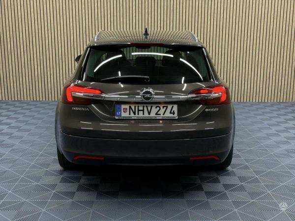 Black Opel Insignia 2015 in Marijampole, with an engine capacity of 1.96 L and mileage of 270 thousand km for 5500 €, photo 7 on AUTOMOTO.COM.LV