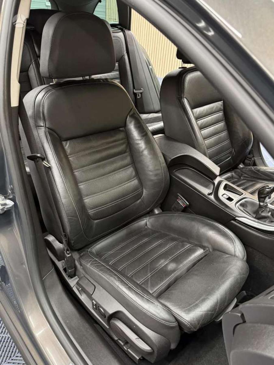 Melns Opel Insignia 2015 Marijampole, ar dzinēja tilpumu 1.96 L un nobraukumu 270 tūkst. km par 5500 €, foto 15 vietnē AUTOMOTO.COM.LV