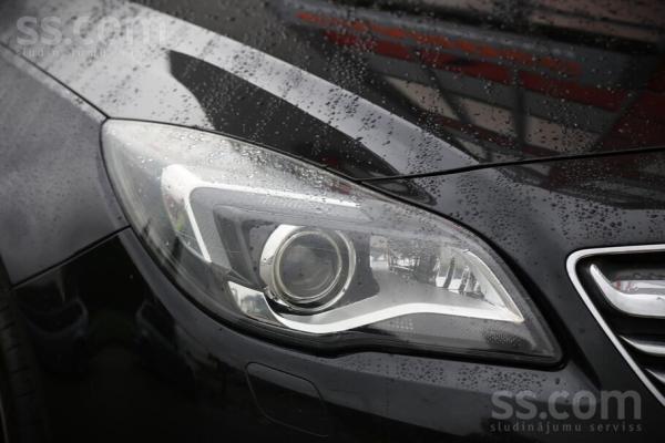 Black Opel Insignia 2015 in Riga, with an engine capacity of 2.00 L and mileage of 295 thousand km for 4995 €, photo 8 on AUTOMOTO.COM.LV
